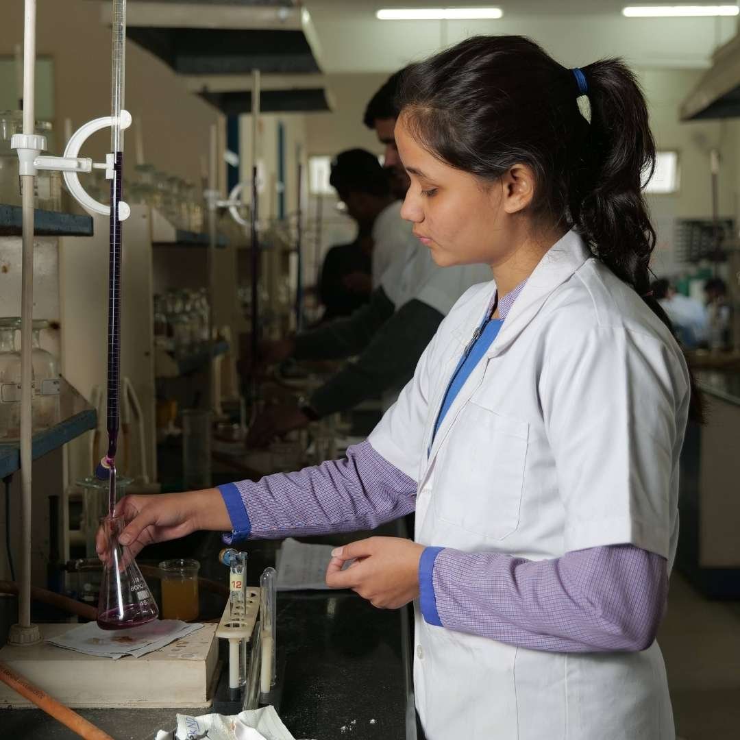 Chemistry Lab Facilities - Dayawati Modi Academy