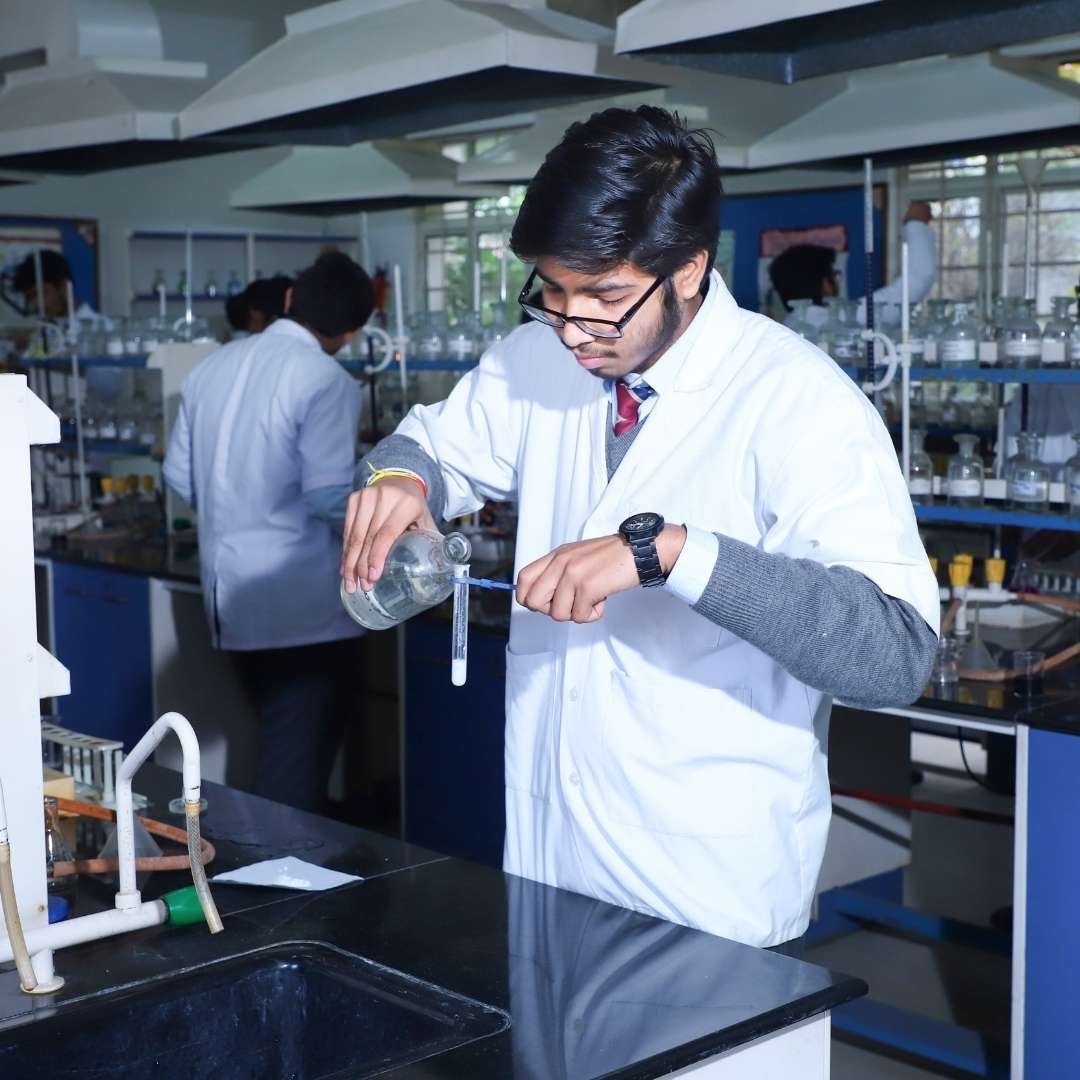 Chemistry Lab Facilities - Dayawati Modi Academy